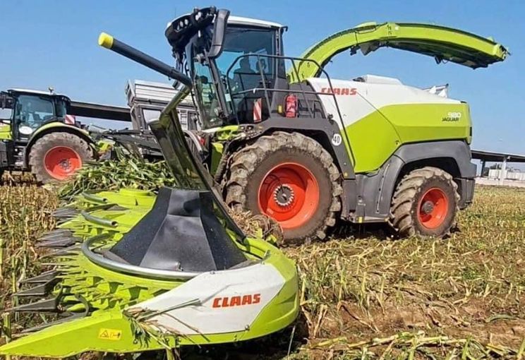 З’явилися фото найпотужнішого кормозбирального комбайна Claas - AgroTimes