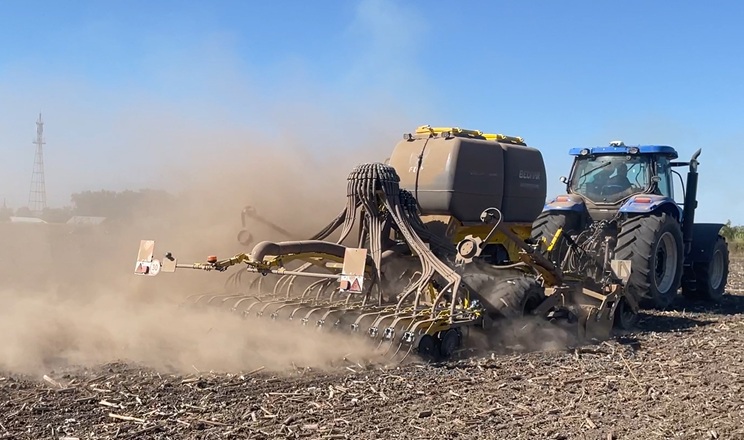 Перевага техніки BEDNAR у адаптивності до кліматичних змін та акценті на збереження вологи ...